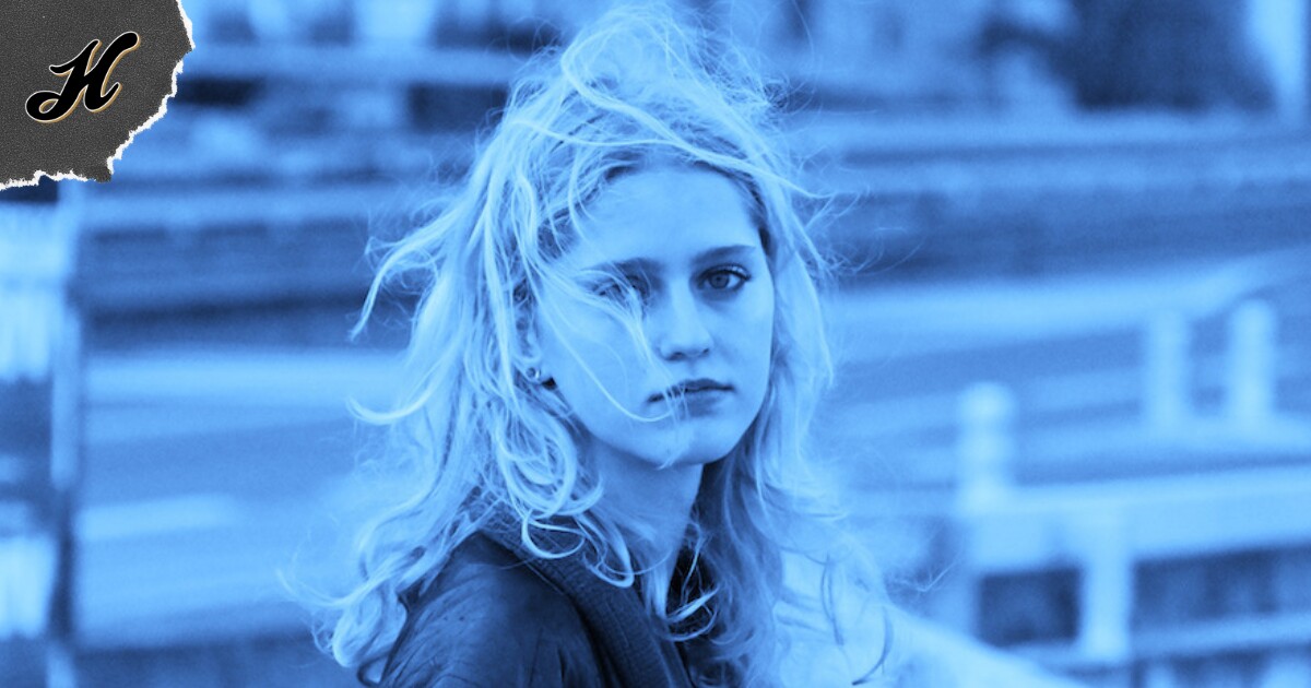 Svět její talent sleduje od začátku. Nyní sedmnáctiletá Kaya vydává ...