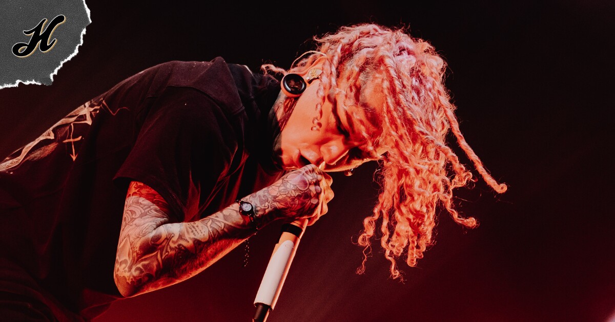 NAŽIVO: „Tohle je válka.“ Lorna Shore s družinou srovnali Prahu se zemí ...