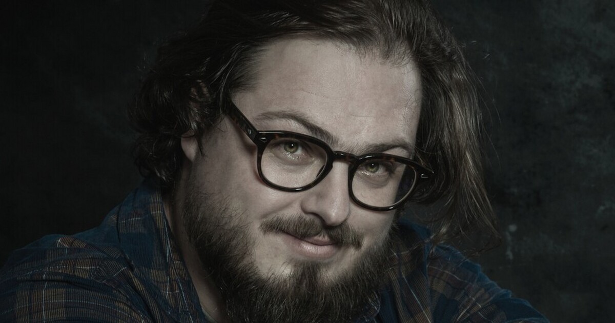 GLOSA: David Stypka a růže, které na světě poschovával | Headliner